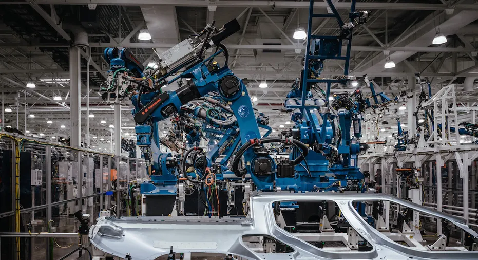 US ROBOT ORDERS SURGE 40% AS LABOR SHORTAGES, INFLATION PERSIST ...